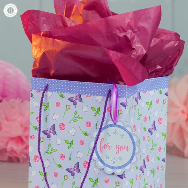 Craft a DIY Gift Bag (Free Printable)
