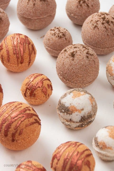 DIY Pumpkin Spice Bath Bombs – 3 Fall Homemade Bath Bomb Recipes