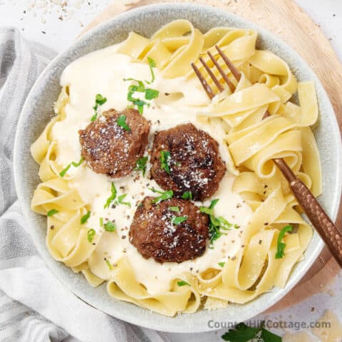 Meatballs with Alfredo Sauce