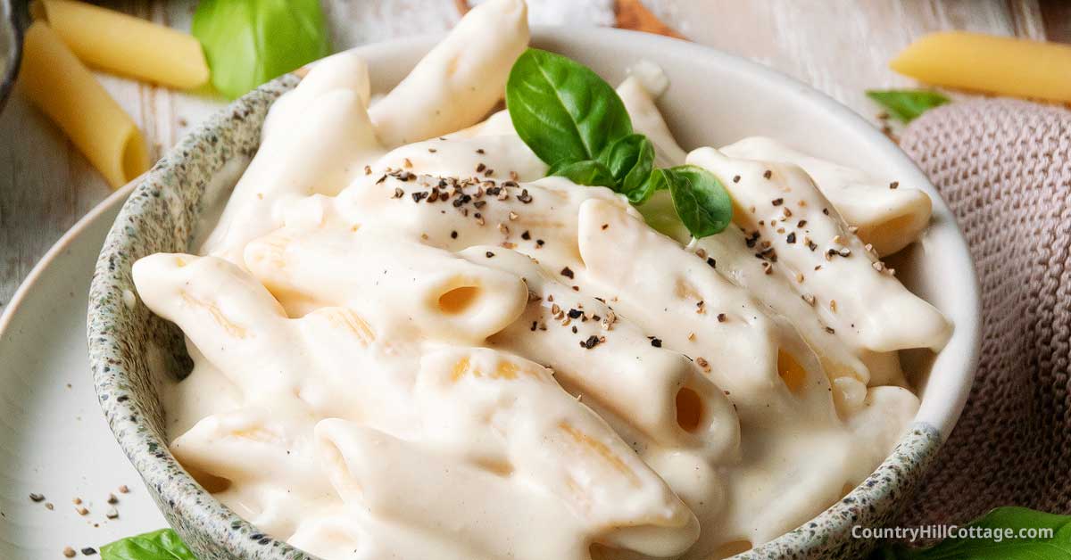 EASY Penne Mac and Cheese