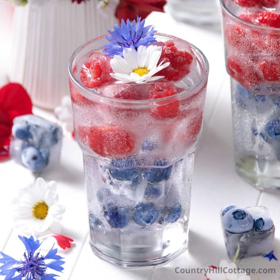 50+ Easy Drink Recipes - Smoothies, Lemonade & Hot Chocolate